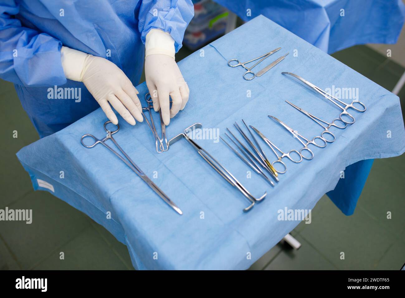 Medical tray surgery nurse hi-res stock photography and images - Alamy