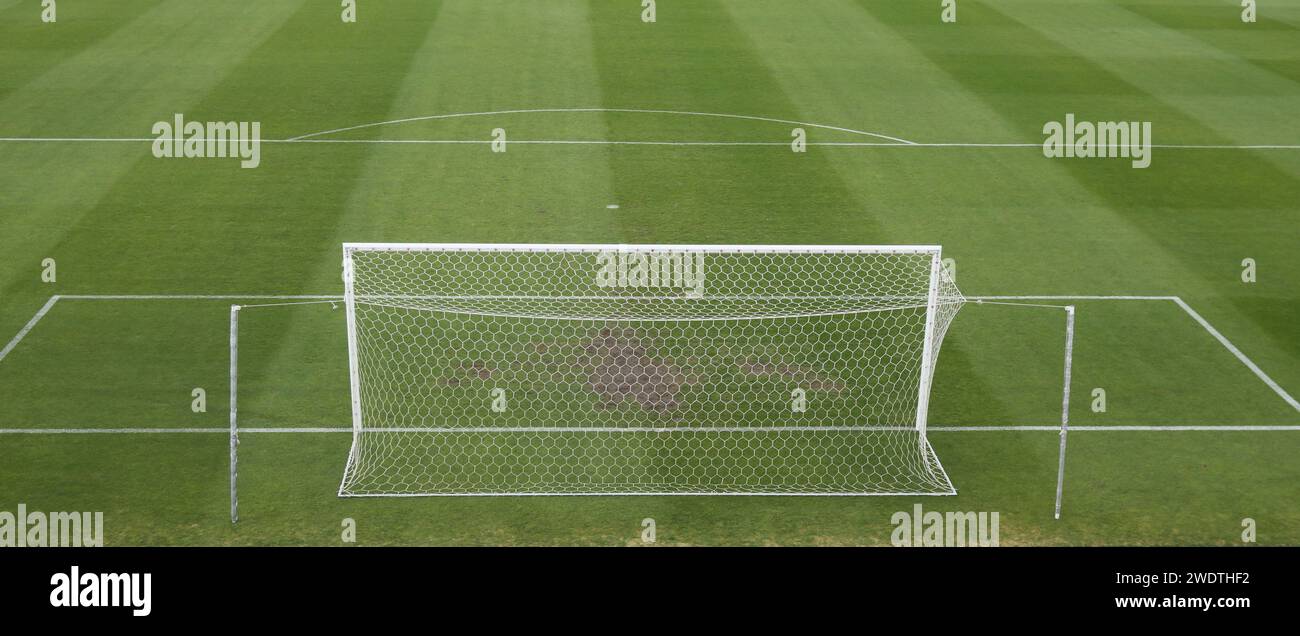 Quality soccer field hi-res stock photography and images - Alamy