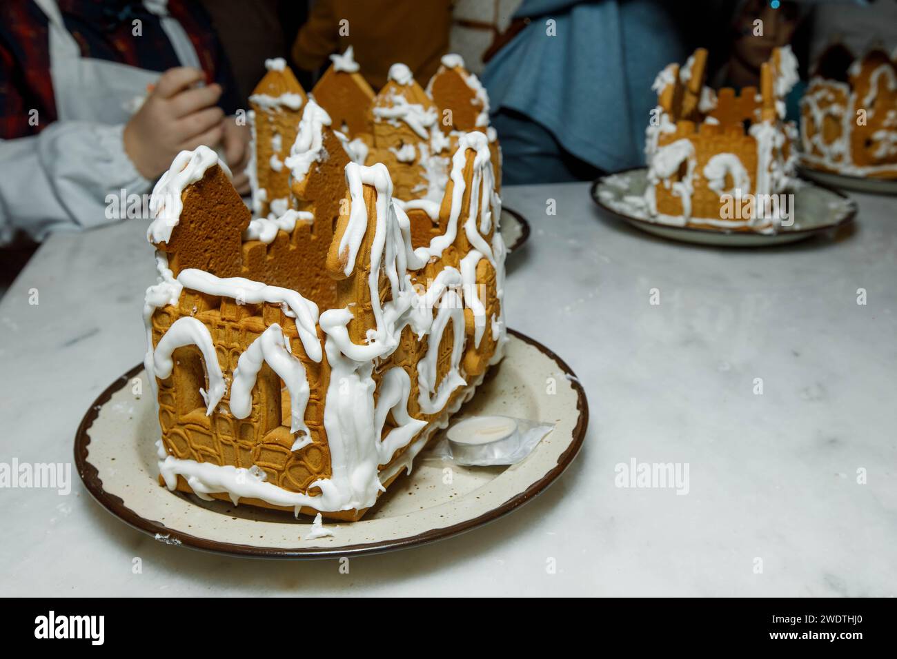 Gingerbread castle hi-res stock photography and images - Alamy