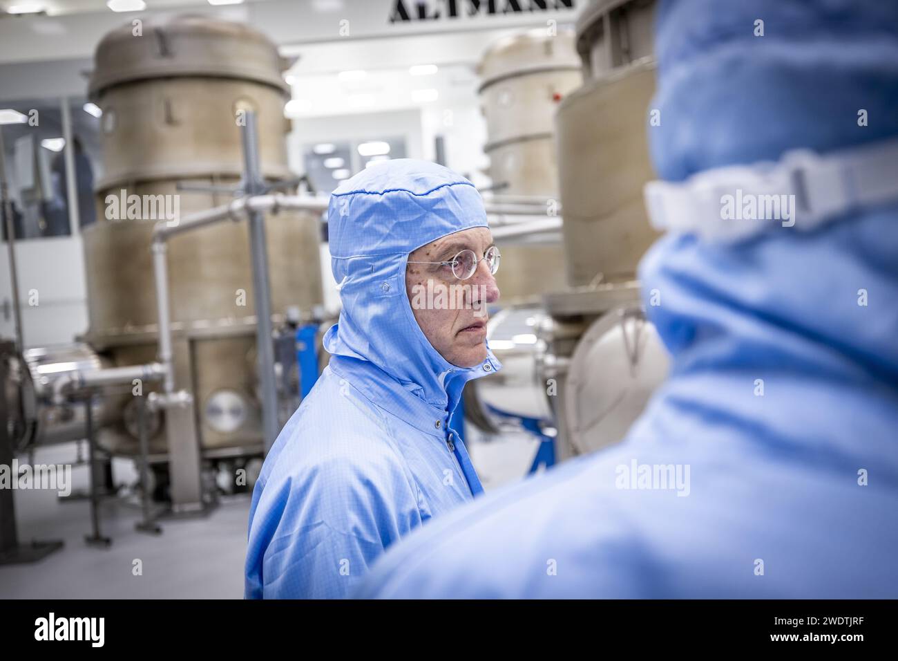 MAASTRICHT - Minister Dijkgraaf during a visit to the ET Pathfinder, a ...