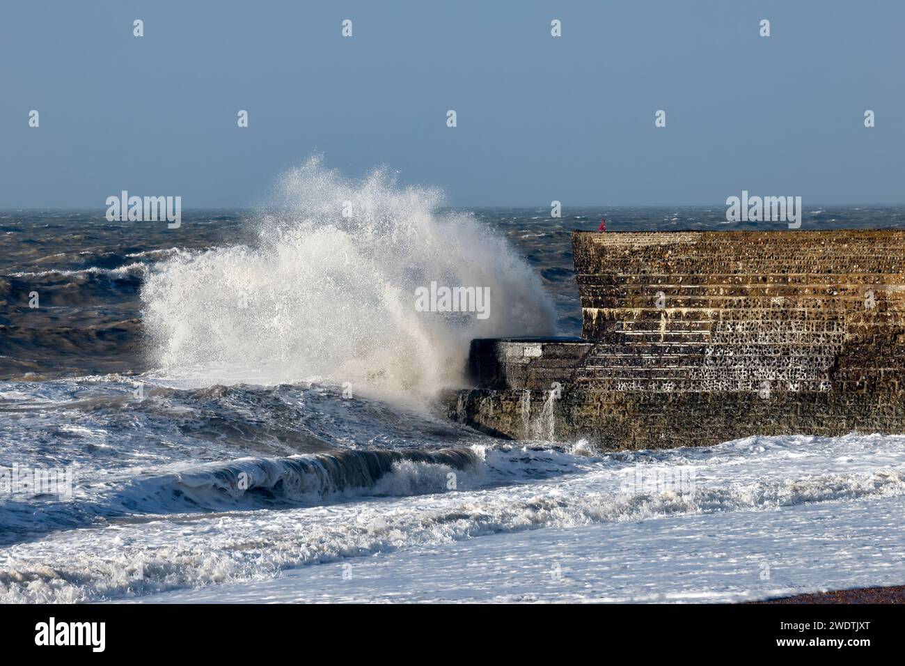 Coast battered by waves hi-res stock photography and images - Alamy