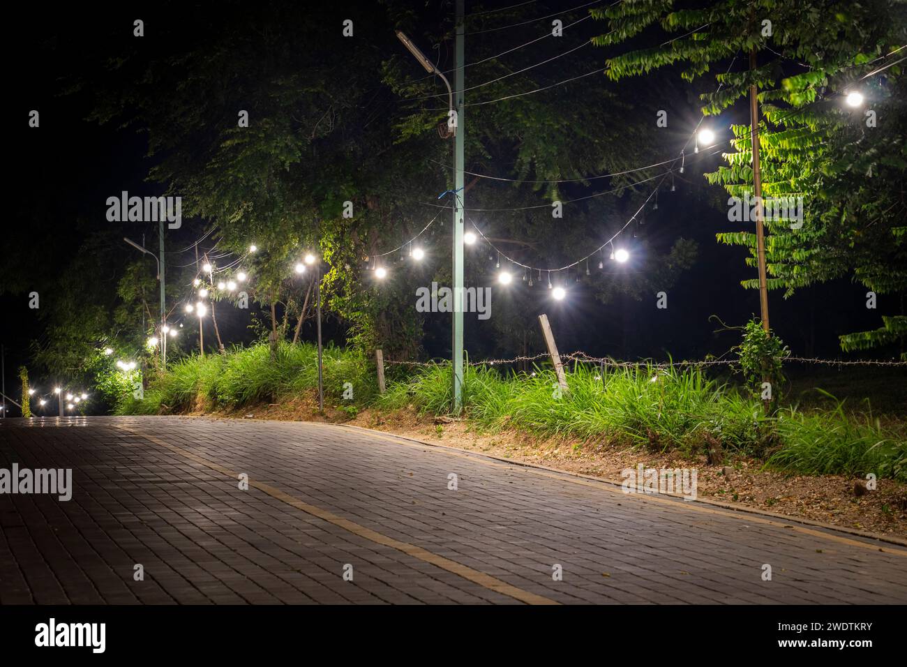 Glowing asphalt lights hi-res stock photography and images - Alamy