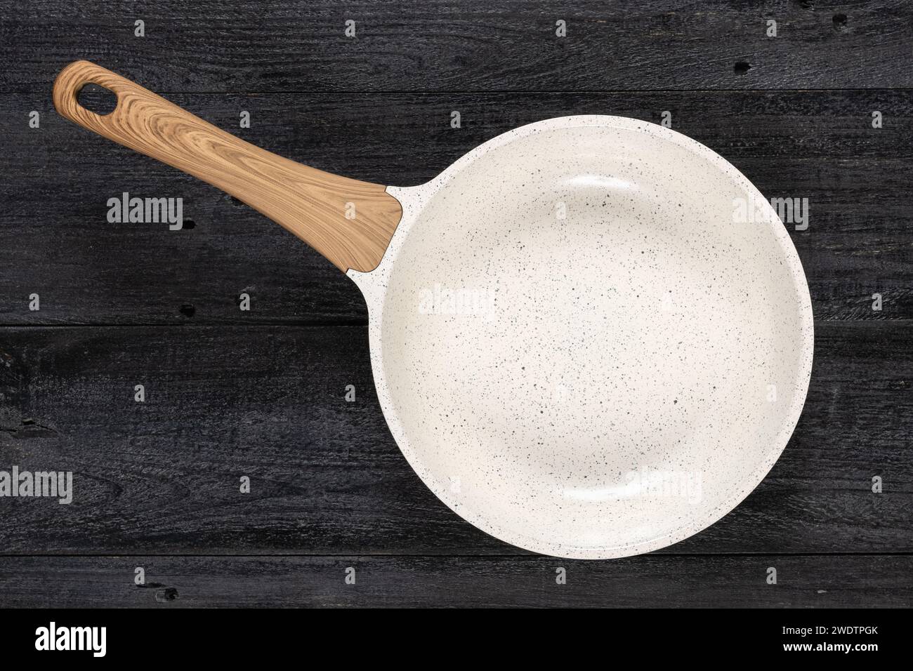 Non stick ceramic hi-res stock photography and images - Alamy