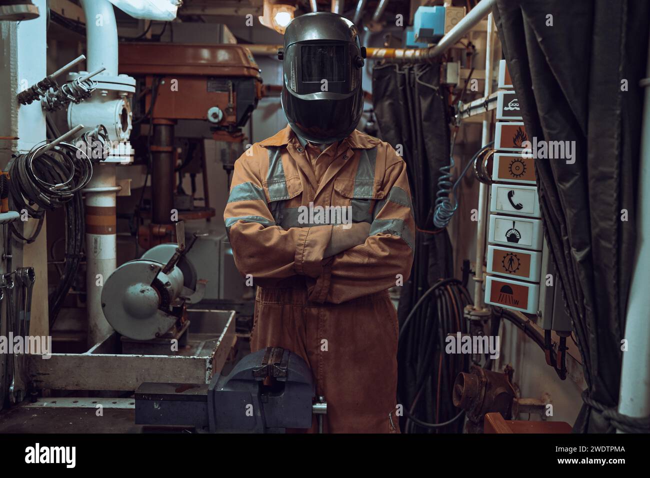 Heat mask hi-res stock photography and images - Alamy