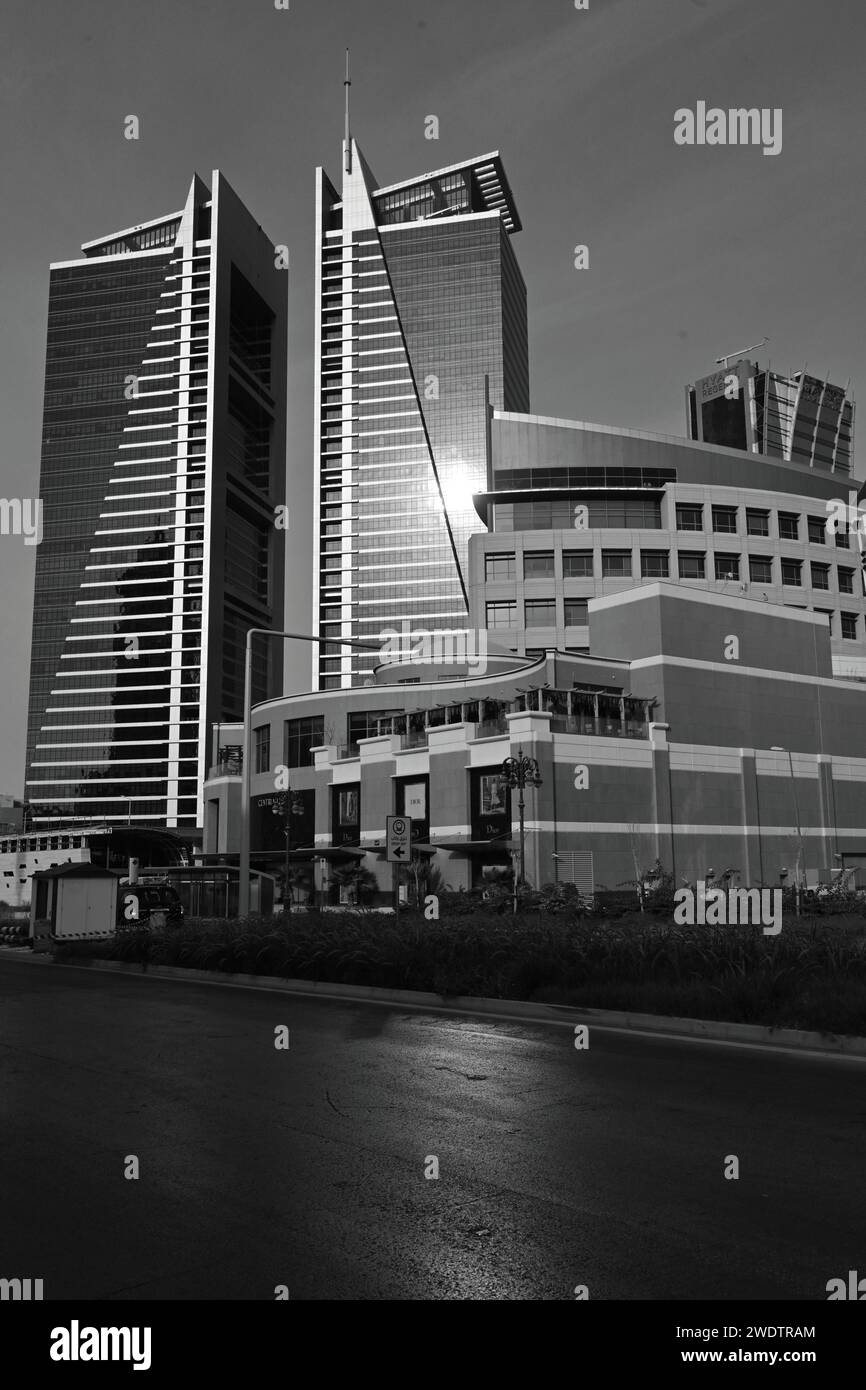 Riyadh towers hi-res stock photography and images - Alamy