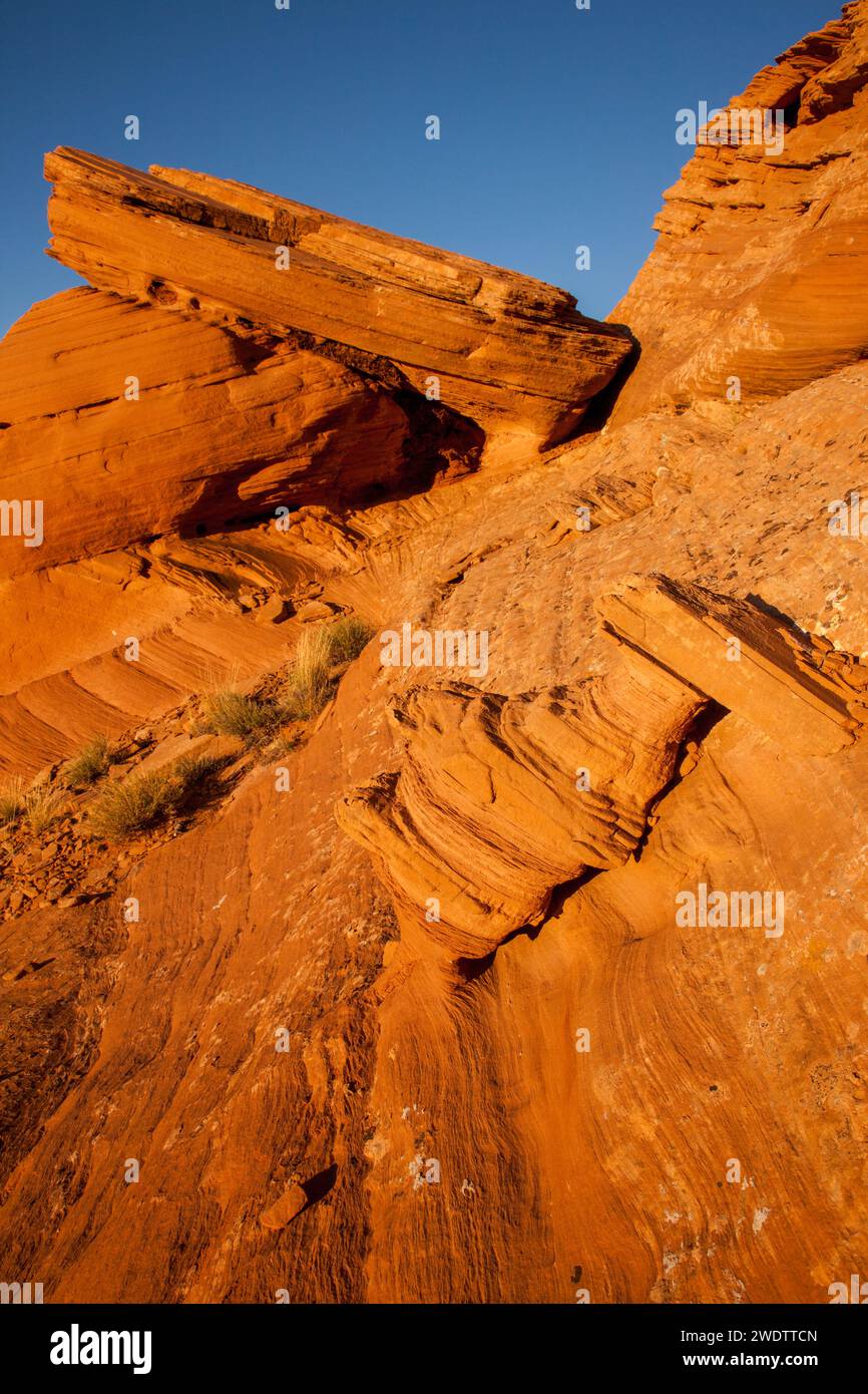 Eroded sandstone patterns in Mystery Valley in the Monument Valley ...