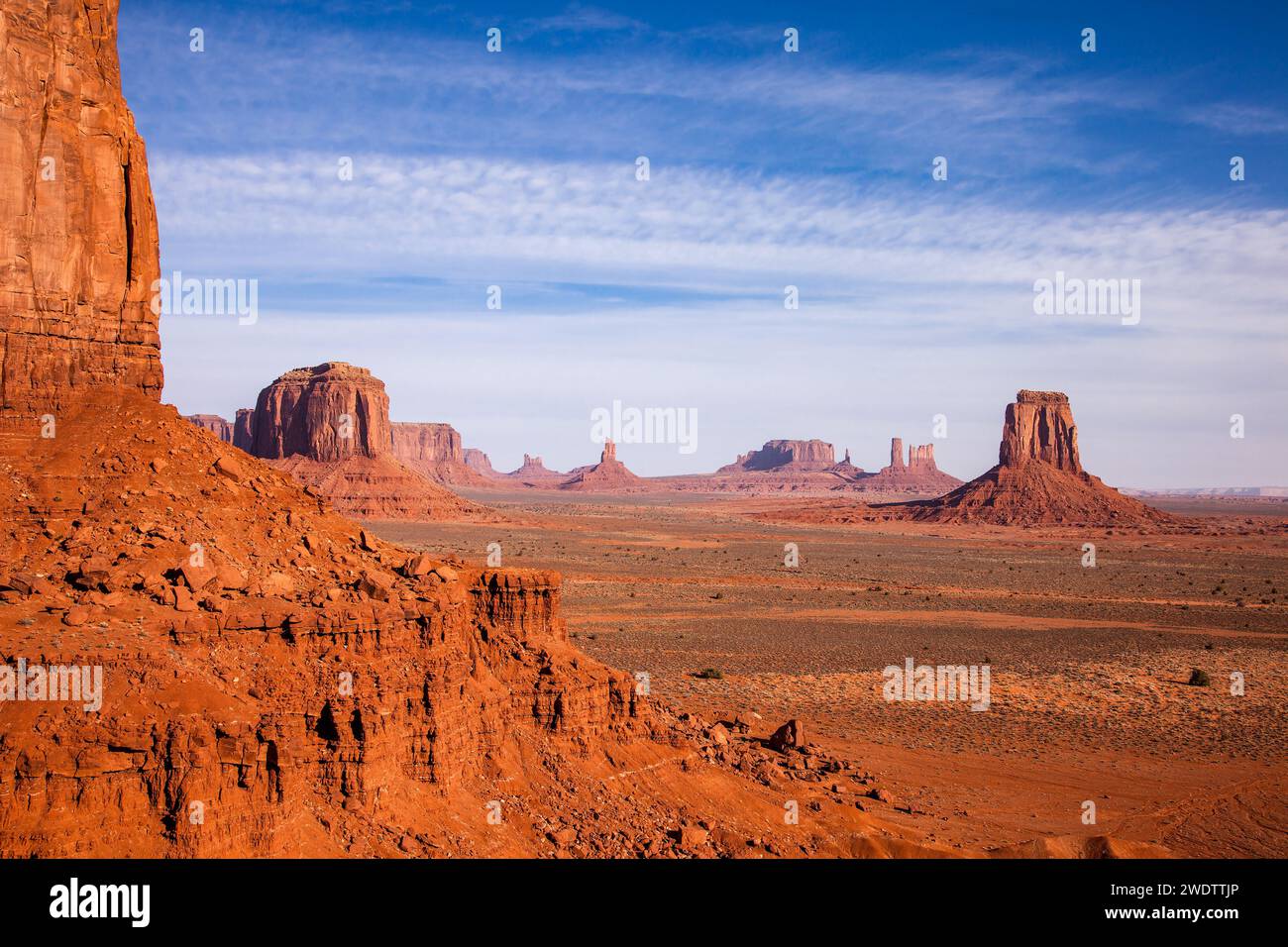North Window view of the Utah monuments in the Monument Valley Navajo ...