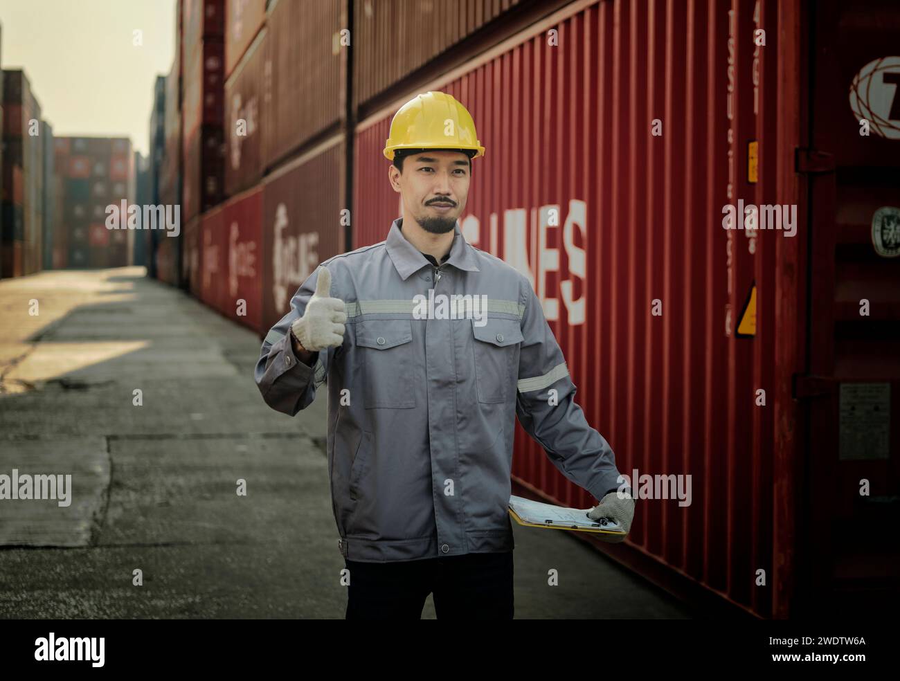 Container inspection checklist hi-res stock photography and images - Alamy