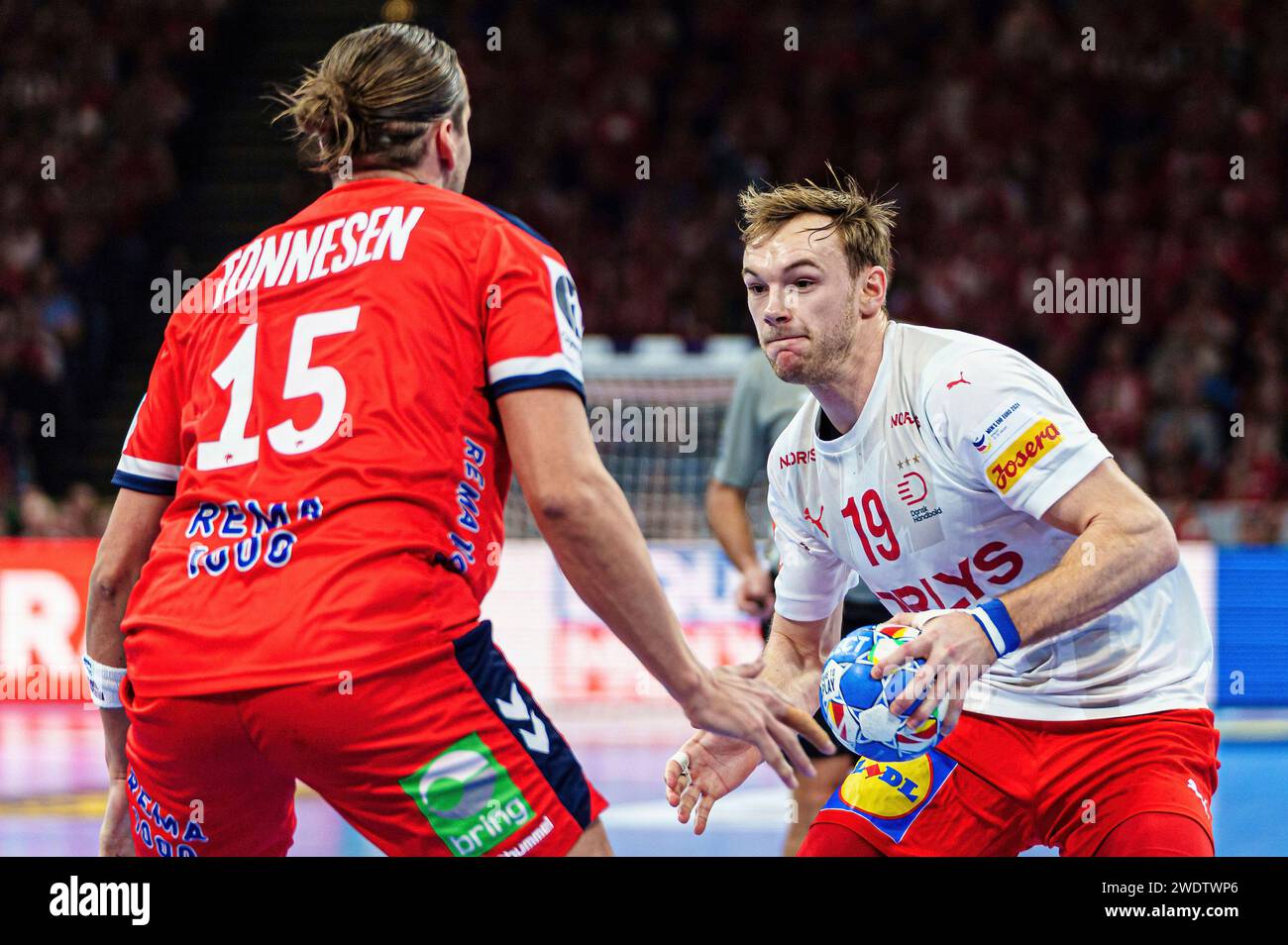 Kent Robin Toennesen (Norwegen, #15), Mathias Gidsel (Daenemark, #19 ...