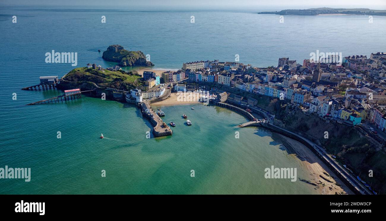 Tenby beach harbour swim hi-res stock photography and images - Alamy