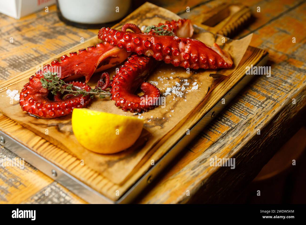 Kitchen utensils high quality hi-res stock photography and images - Alamy