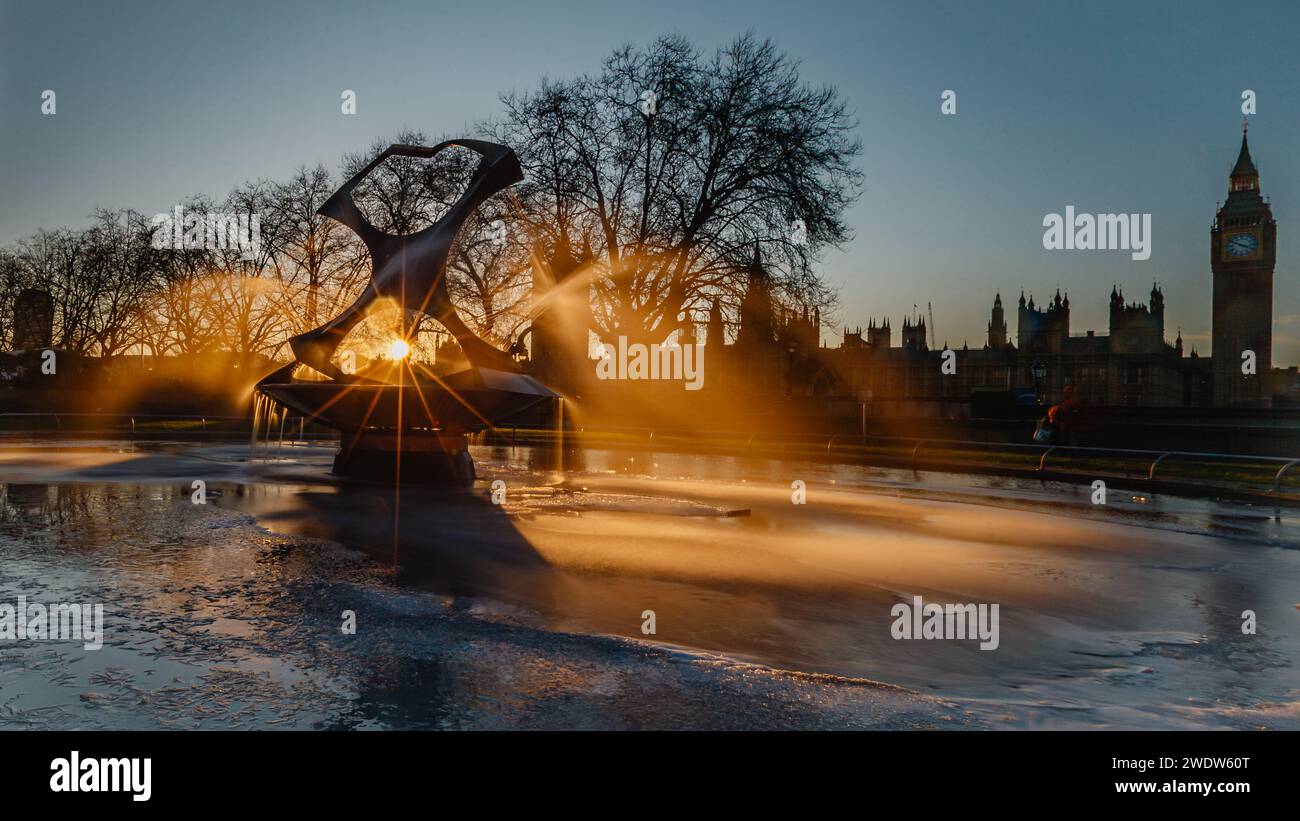 Ice covers the Revolving Torsion and a beautiful view of the Houses of ...