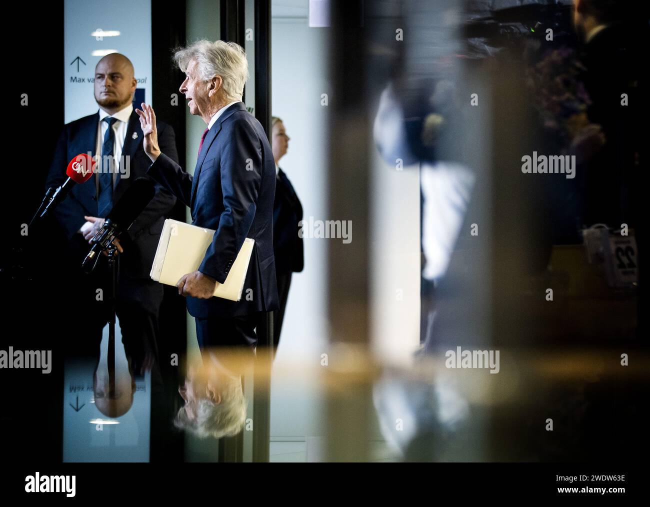 THE HAGUE - Informer Ronald Plasterk arrives for a conversation with ...