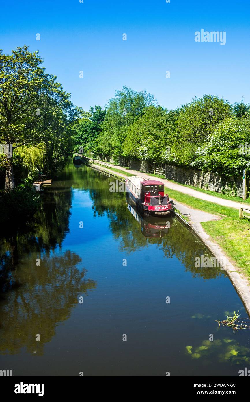 Rufford branch of leeds liverpool canal hi-res stock photography and ...