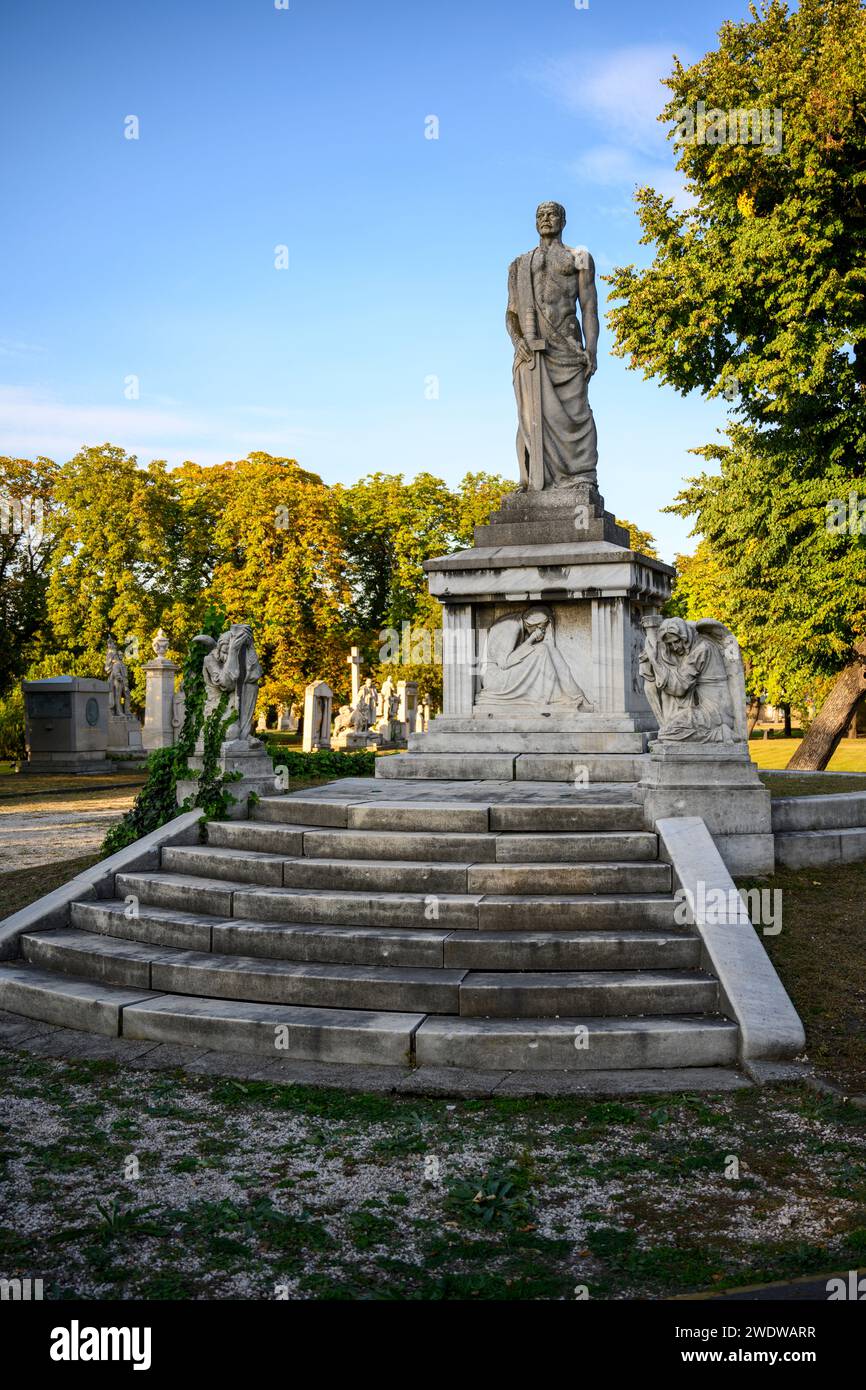 weeping figure statue at Kerepesi Cemetery Fiume Road National ...