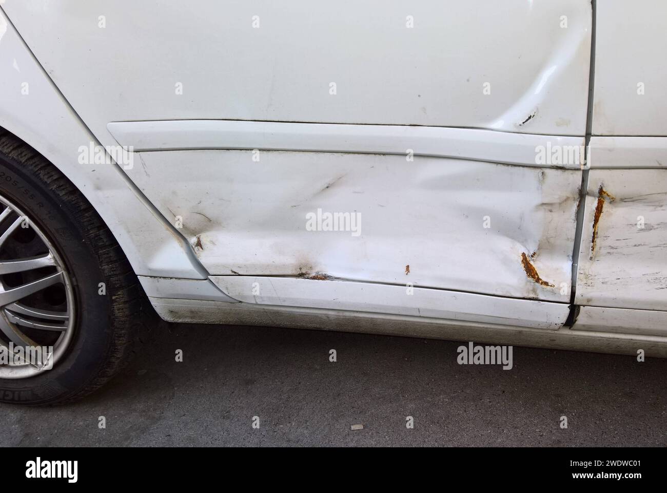 Tür fall hi-res stock photography and images - Alamy