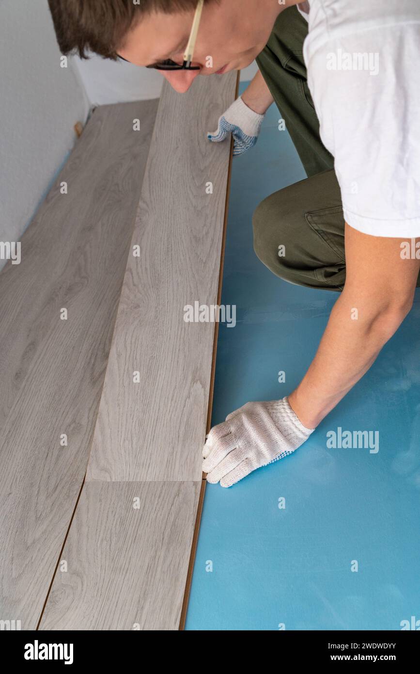 Worker carpenter repairing wooden hi-res stock photography and images ...