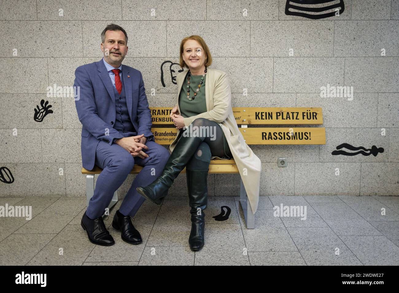 Tobias Schick, Oberbuergermeister von Cottbus, und Lisa Paus Buendnis ...