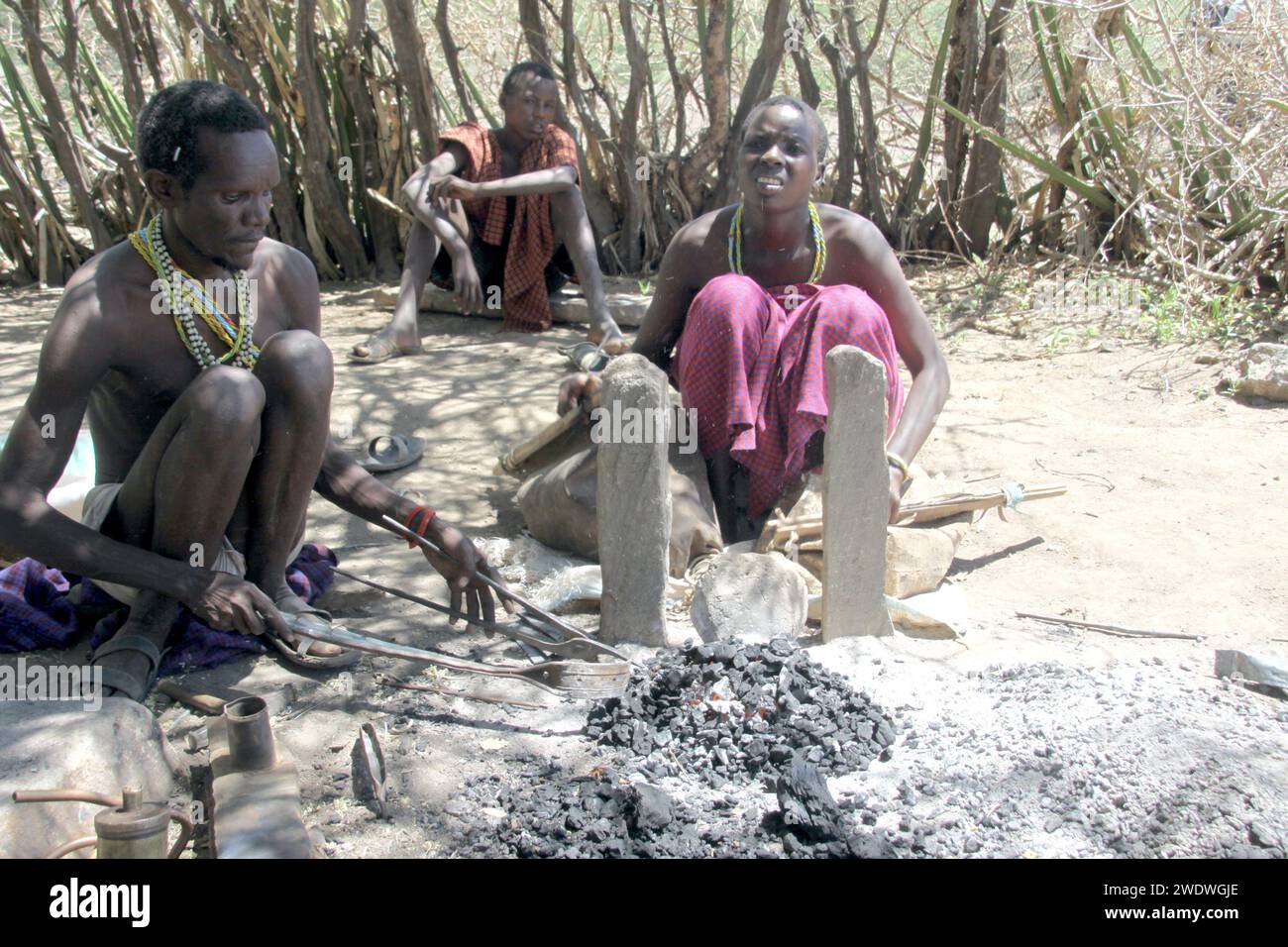 Gidonwoduk The former Datoga blacksmith tribe. Today they are a ...