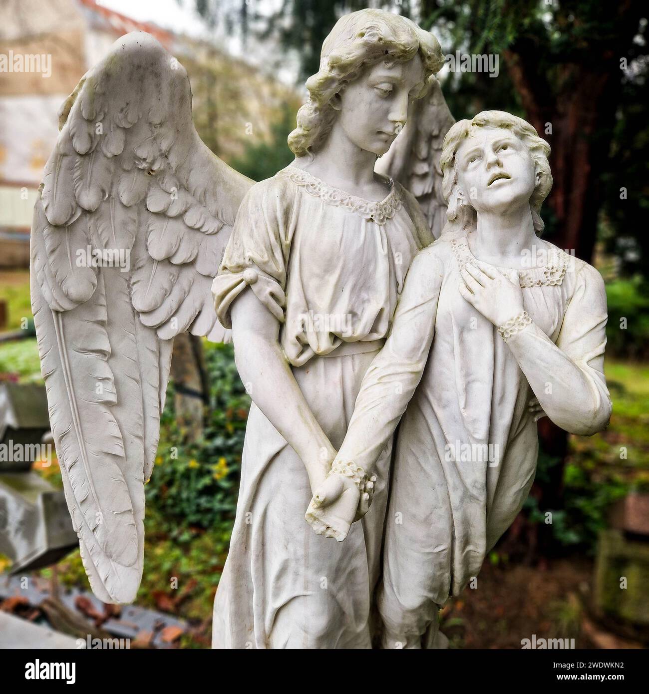Statues of angels, Ste-Elizabeth cemetery, Prenzlauerberg, Berlin ...