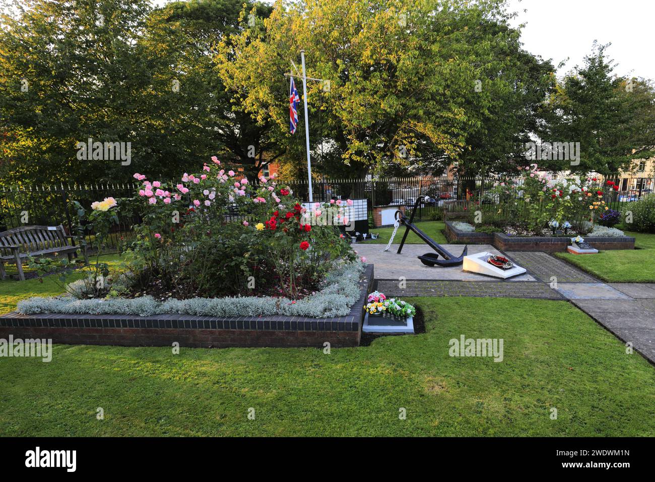 The Seaman's Memorial, Goole town, East Riding of Yorkshire, England ...