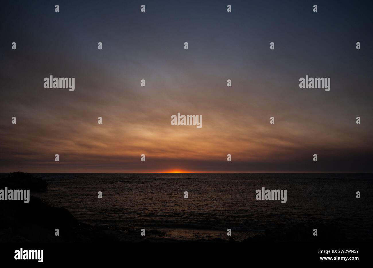 Sun setting over the Indian Ocean at Cape Peron, Rockingham, Western ...