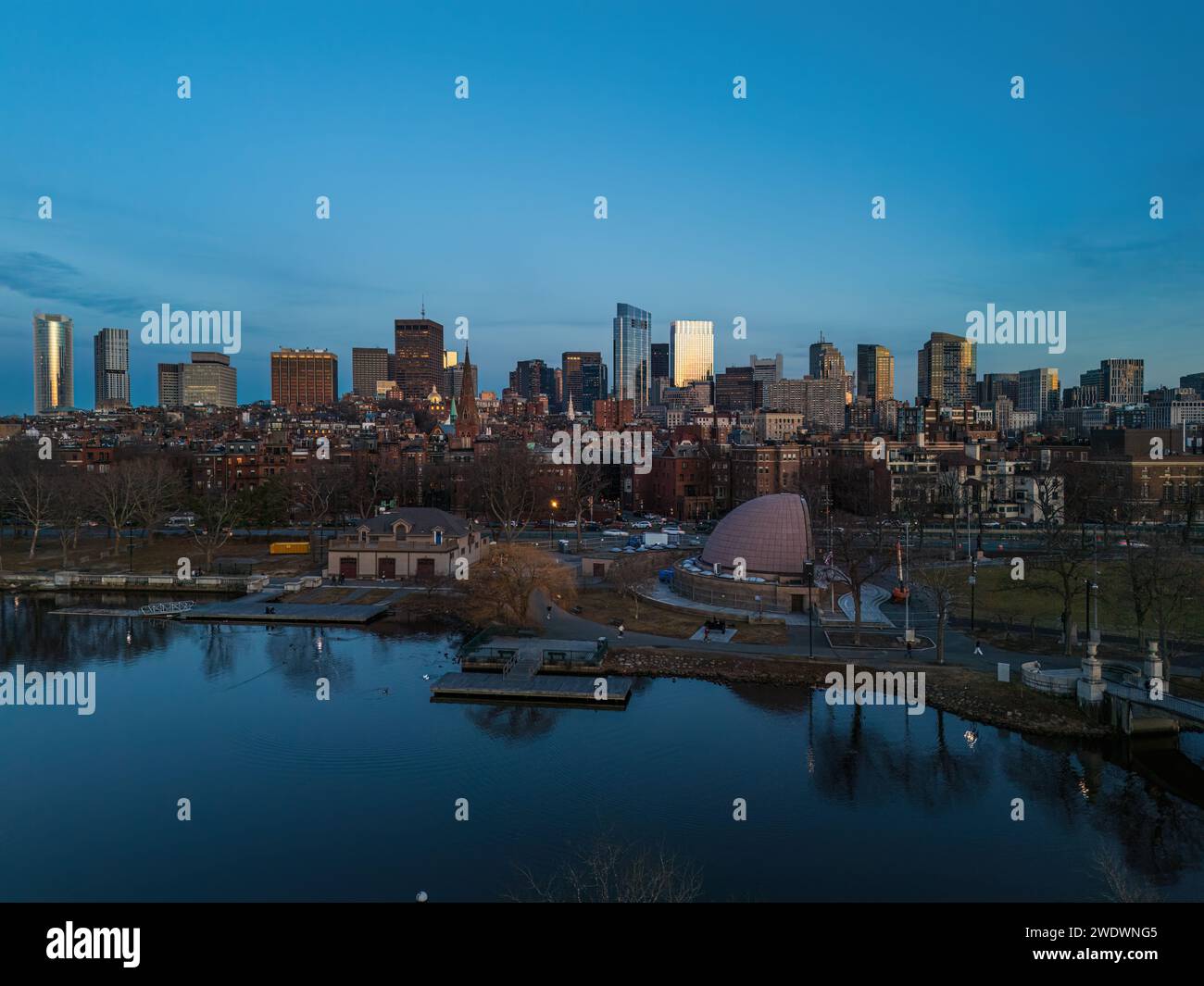 Sunset on boston skyline hi-res stock photography and images - Alamy