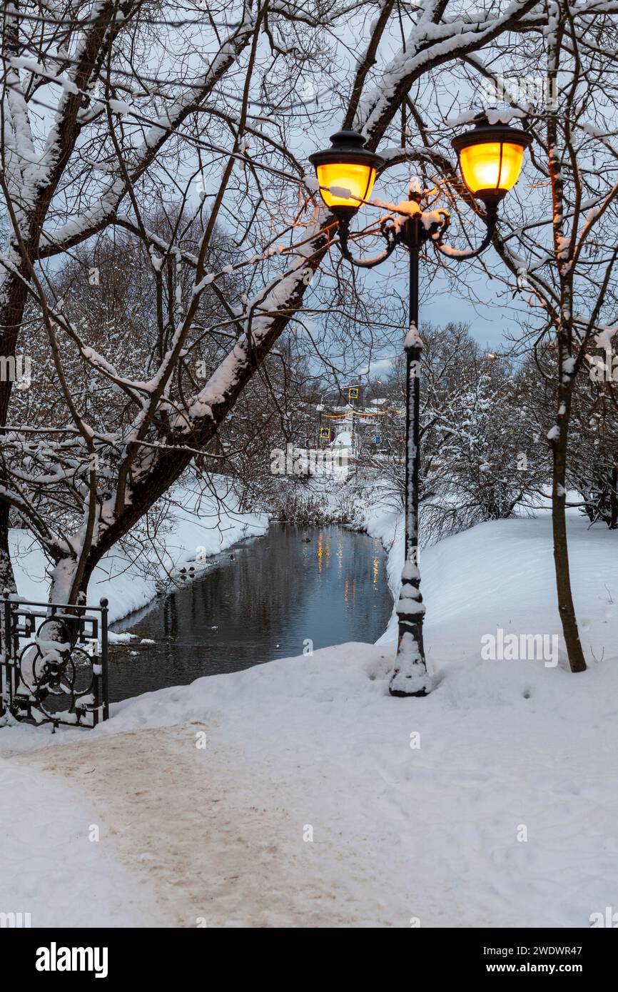 Antique street lamp stands hi-res stock photography and images - Alamy