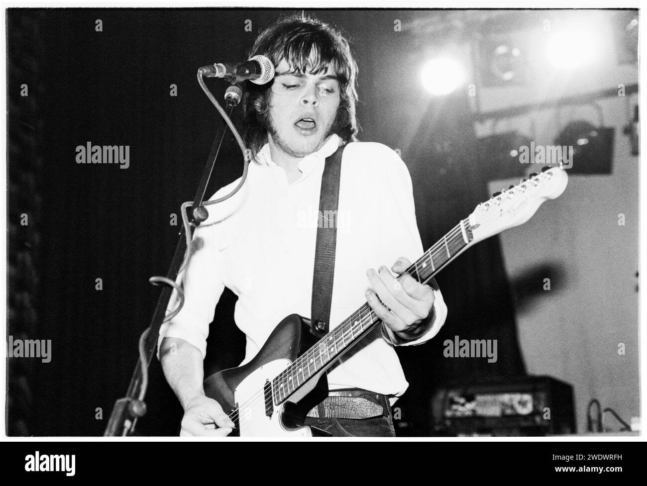 SUPERGRASS, BBC SOUND CITY, 1995: A young Gaz Coombes of Supergrass ...