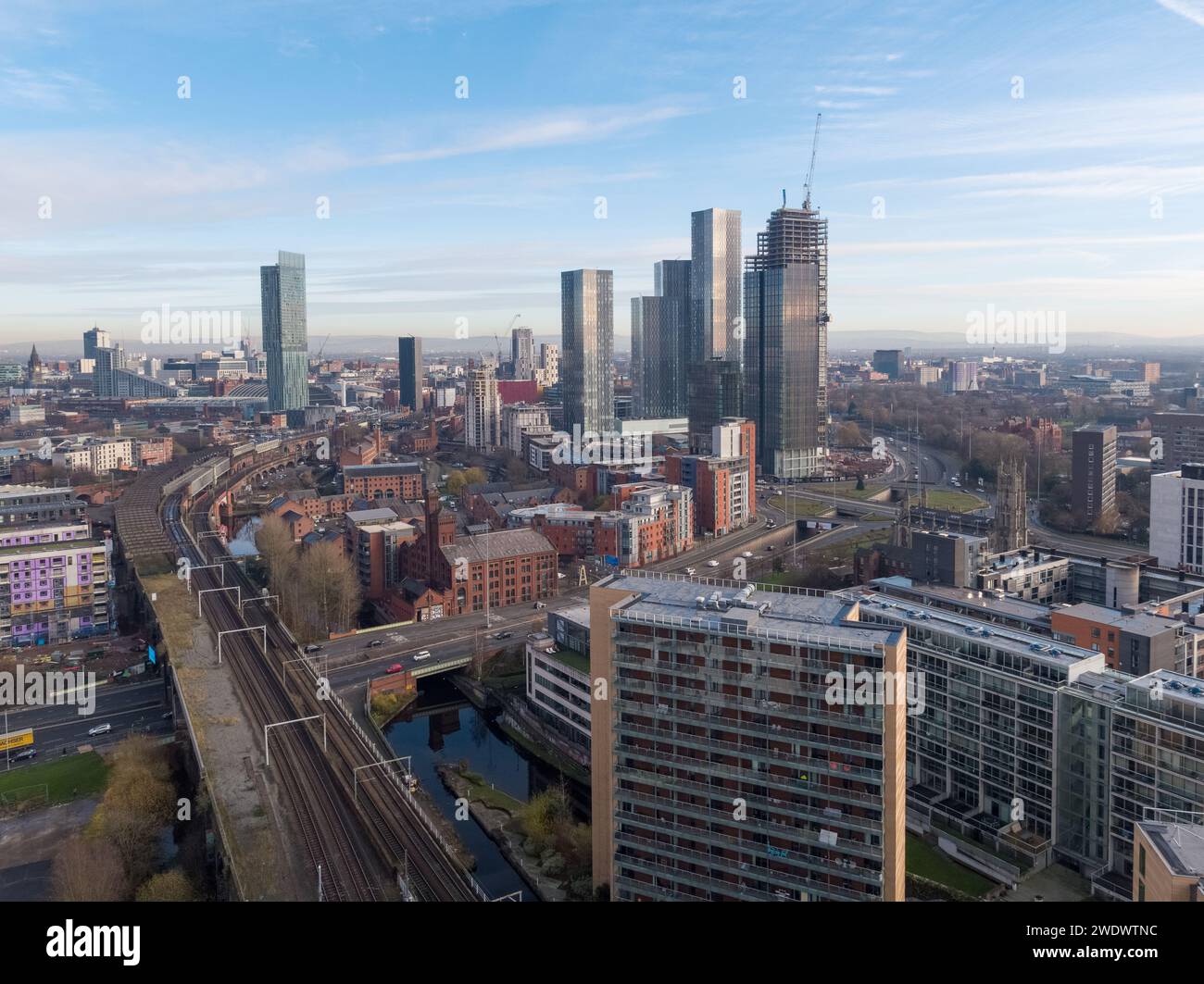 City timber wharf hi-res stock photography and images - Alamy