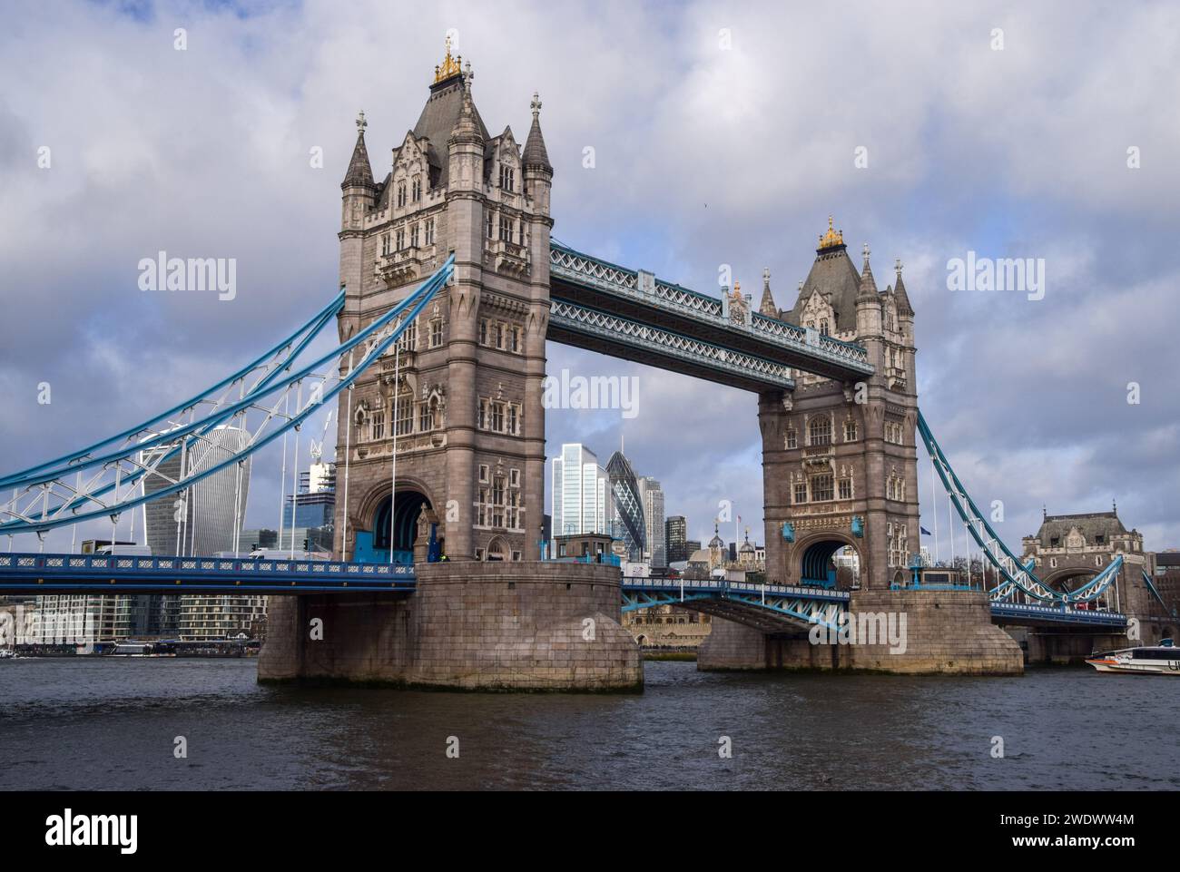London, UK. 22nd January 2024. Tower Bridge, daytime view. Credit: Vuk ...