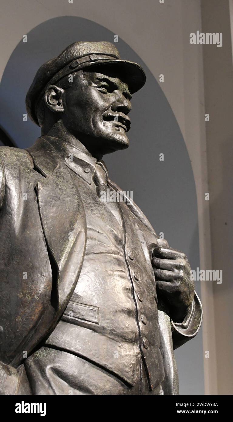 Statue von Lenin, mit buergerlichen Namen Wladimir Iljitsch Uljanow ...