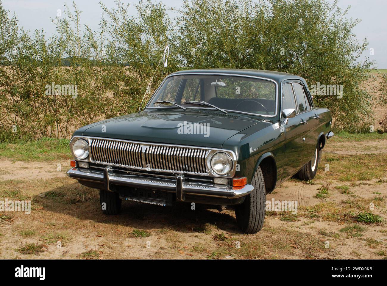Gaz m24 volga hi-res stock photography and images - Alamy