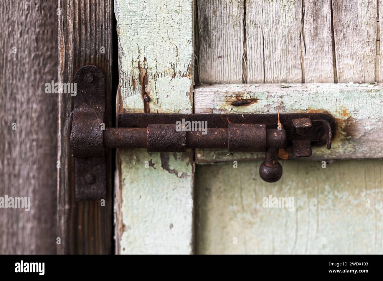 Door latch hi-res stock photography and images - Alamy