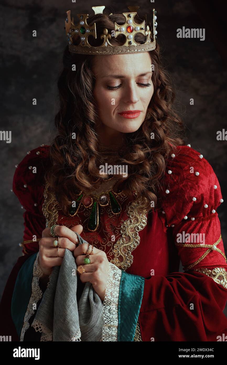 Medieval hairstyle hi-res stock photography and images - Alamy