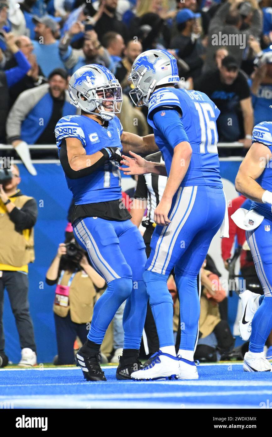 Amon ra st brown celebrate hi-res stock photography and images - Alamy