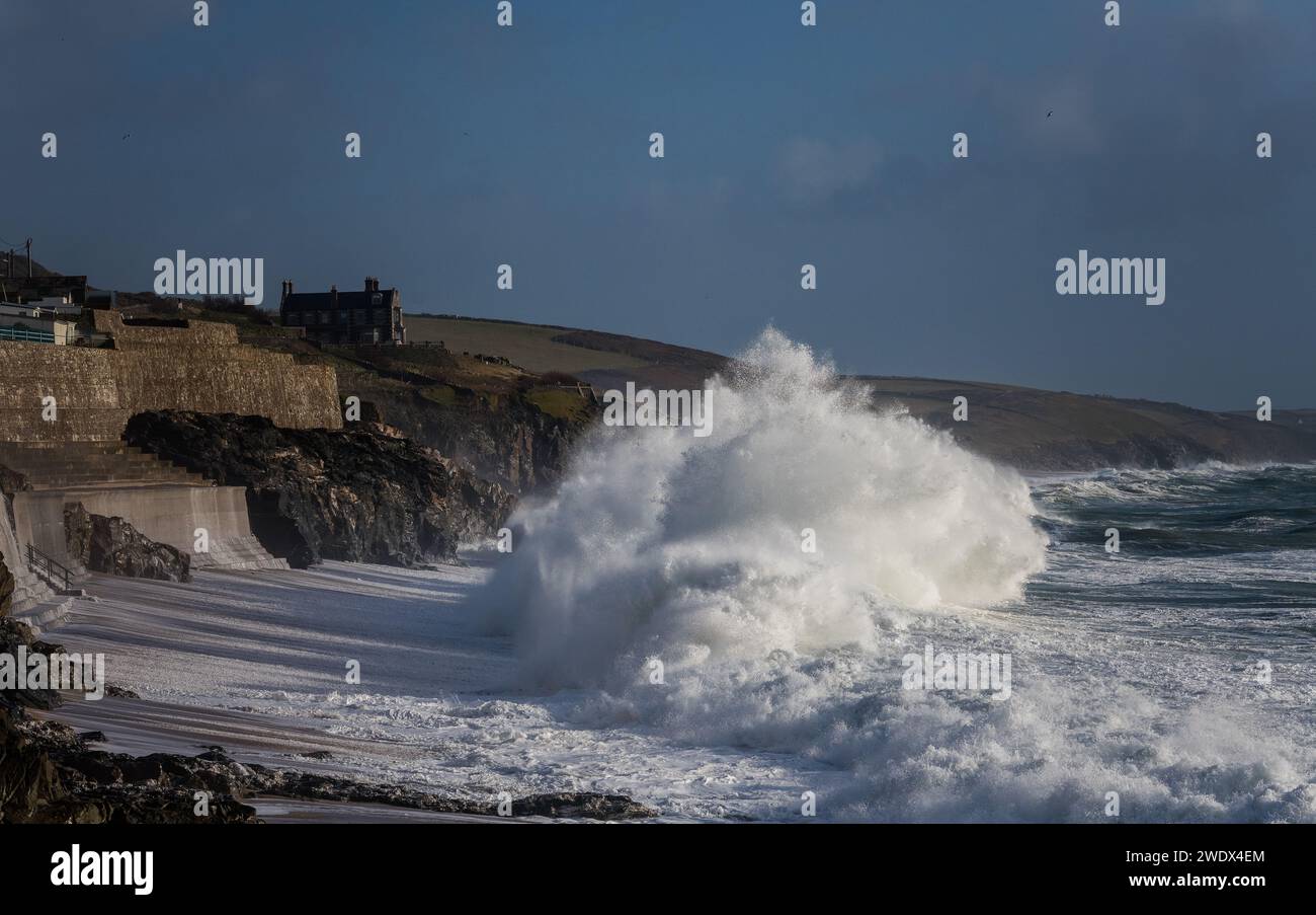 Porthleven, Cornwall, UK. 22 January, 2024. Big waves hitting the ...