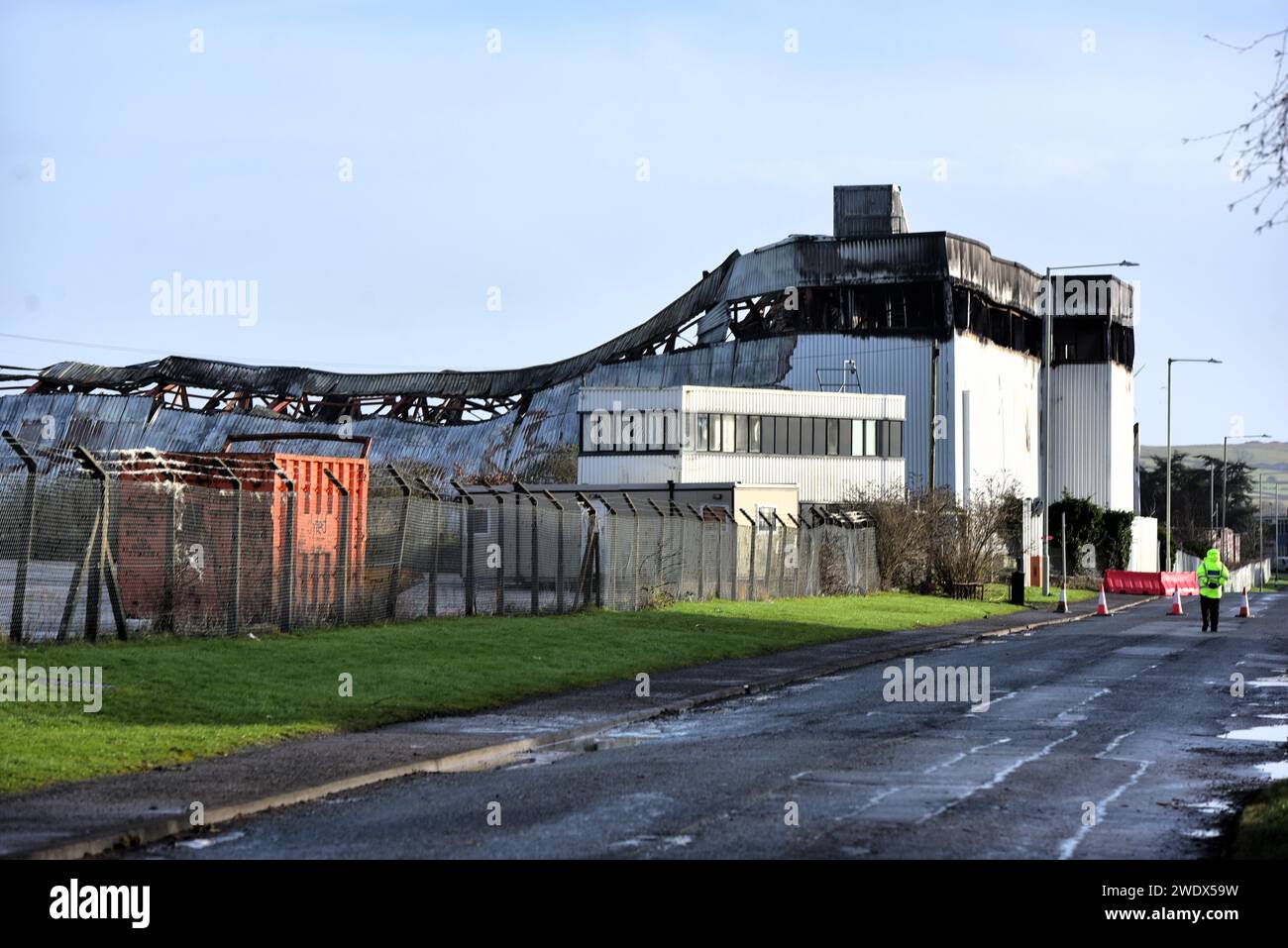 Arson causes factory unit to collapse hi-res stock photography and ...