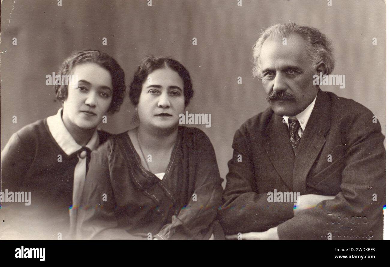 Abdurrahim bey Hagverdiyev with his family Stock Photo - Alamy
