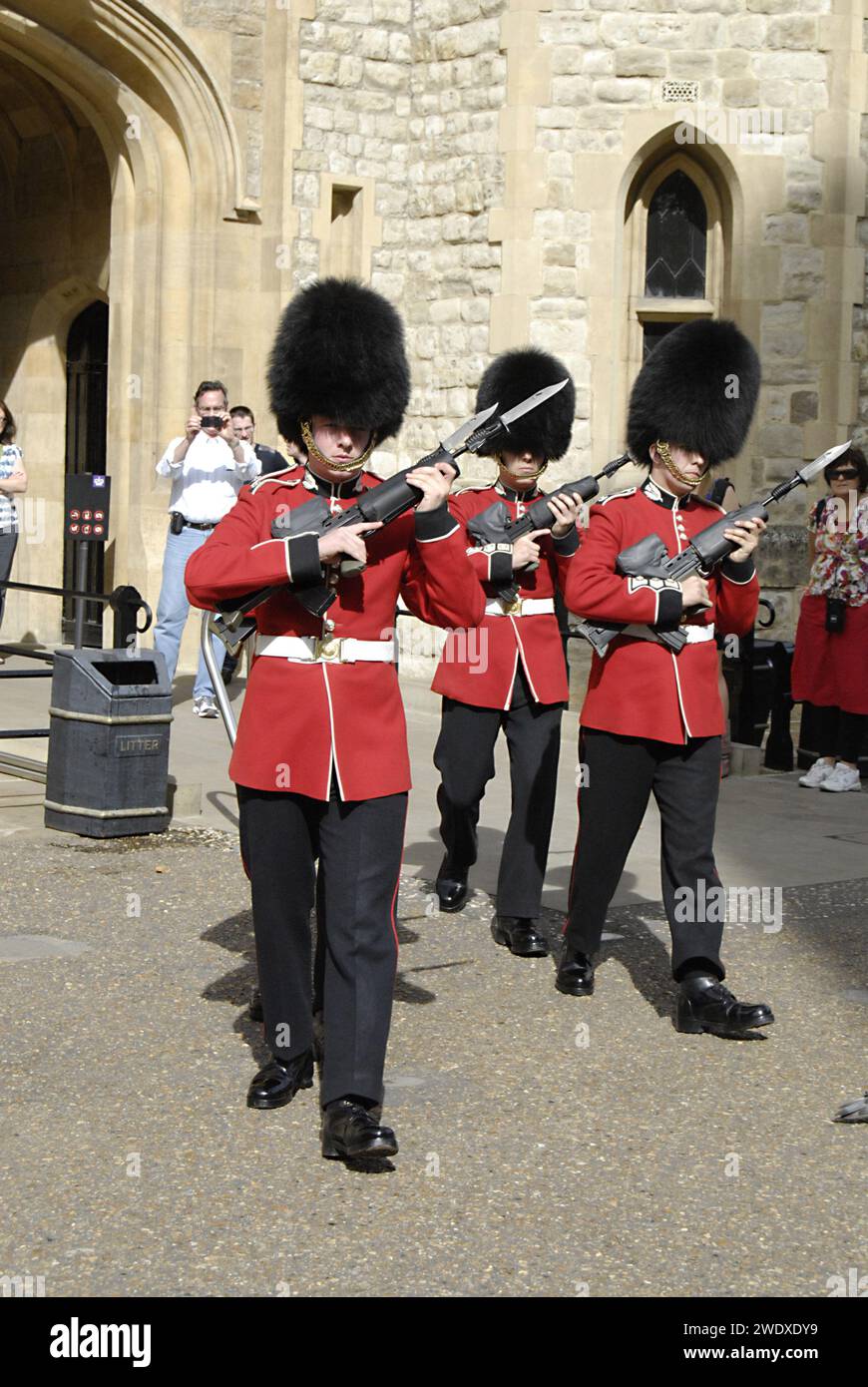 Tower of london beefeater crown jewels hi-res stock photography and ...
