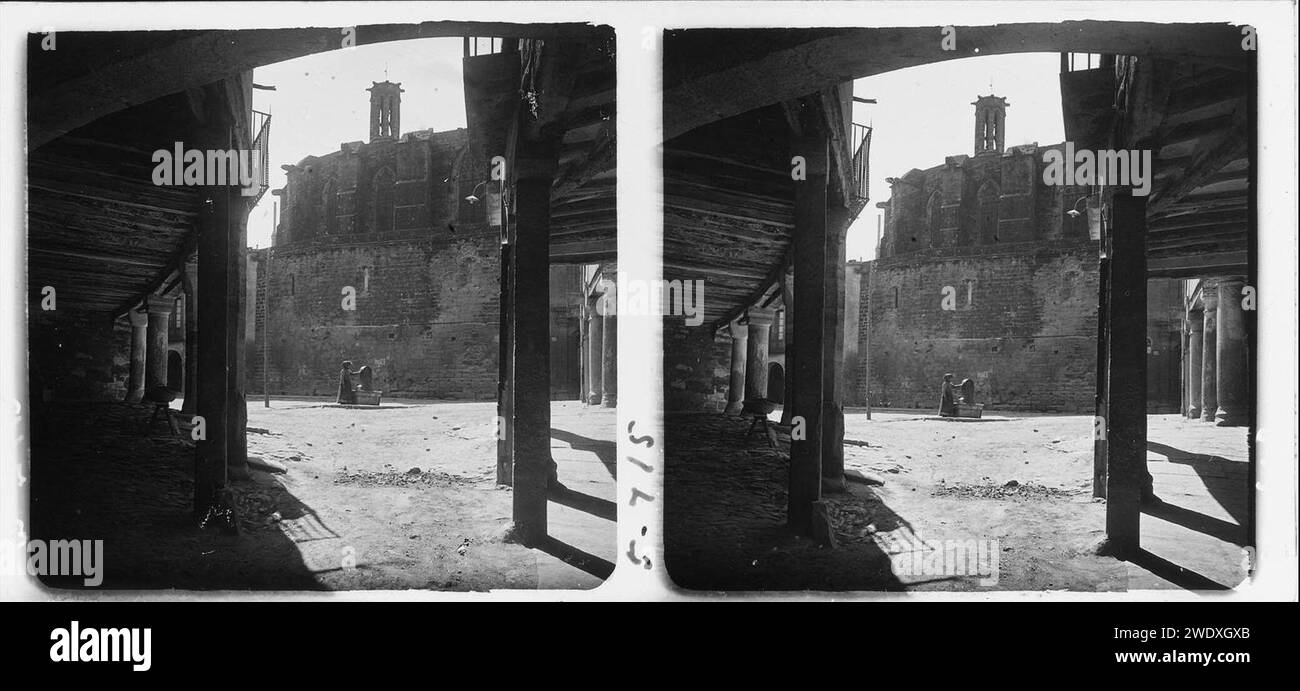 Absis de l'església de Santa Maria sota els arcs de la plaça Stock ...