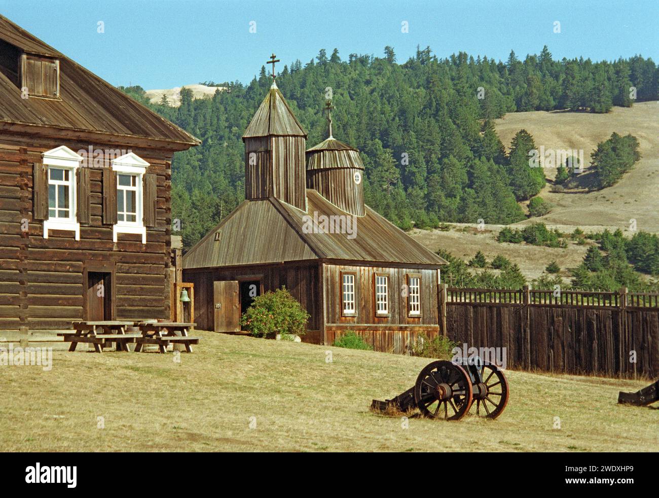 Fort ross cannon hi-res stock photography and images - Alamy