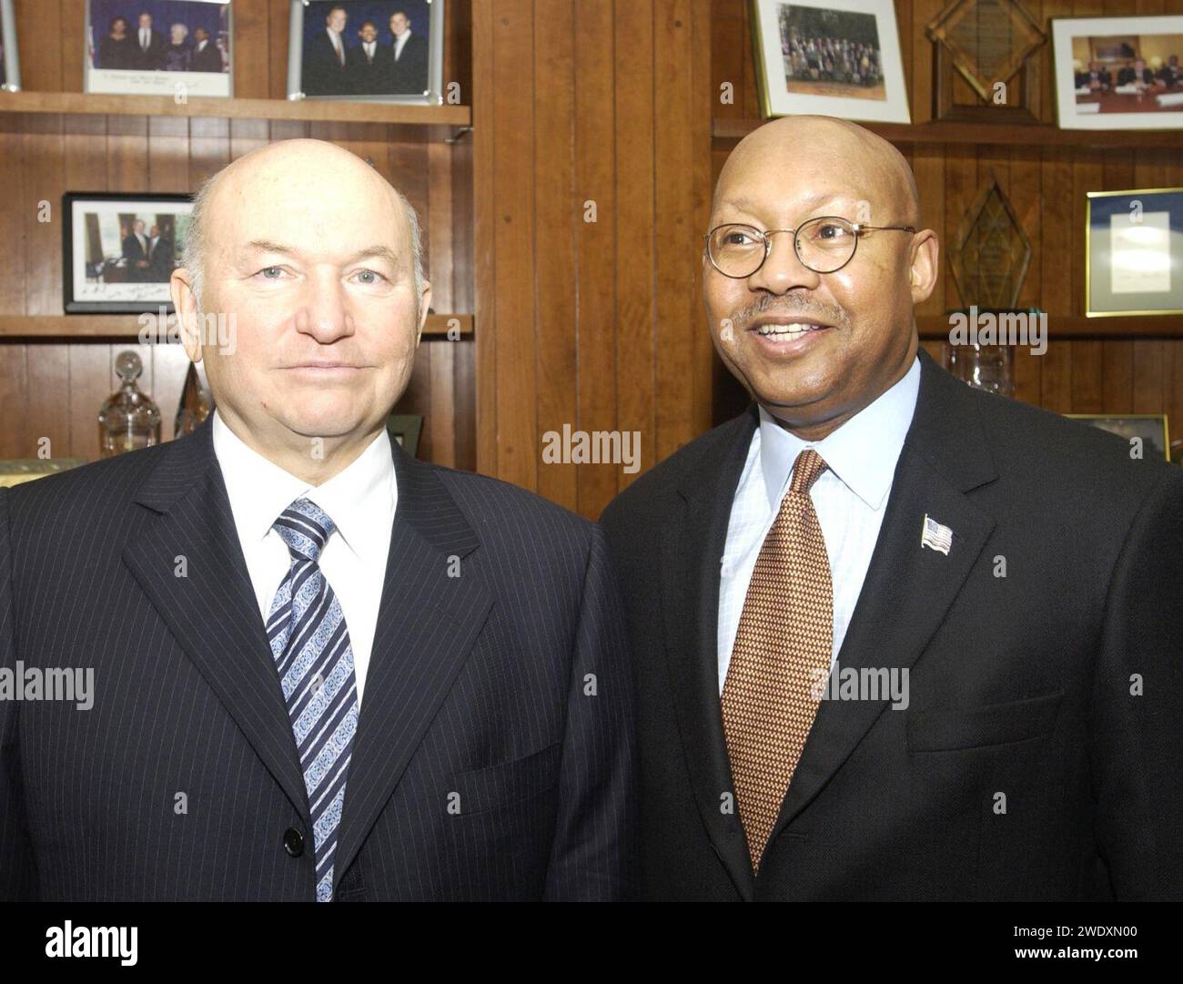Acting Secretary Alphonso Jackson with Mayor of Moscow, Yuri ...