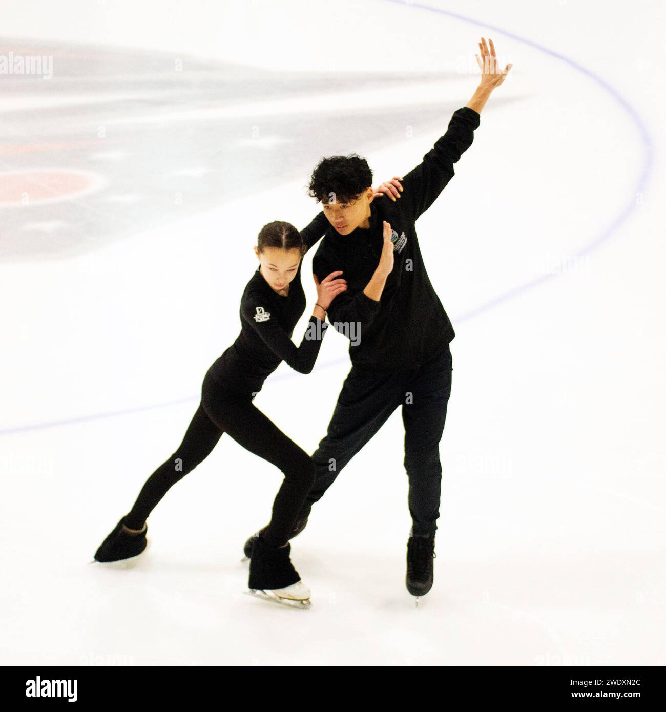 Pairs figure skating practice hi-res stock photography and images - Alamy