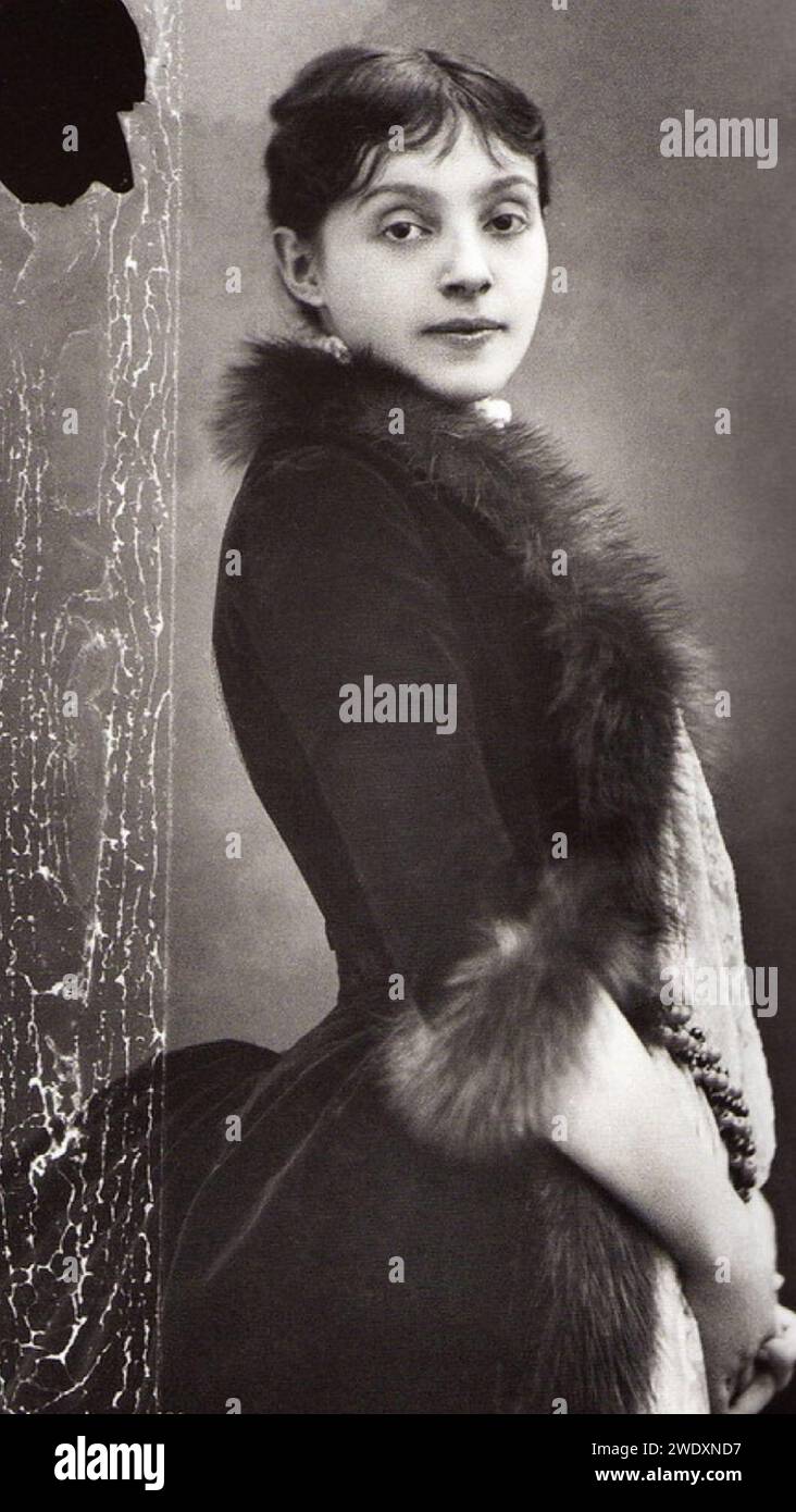 Actress Gabrielle Réjane by Nadar Stock Photo - Alamy