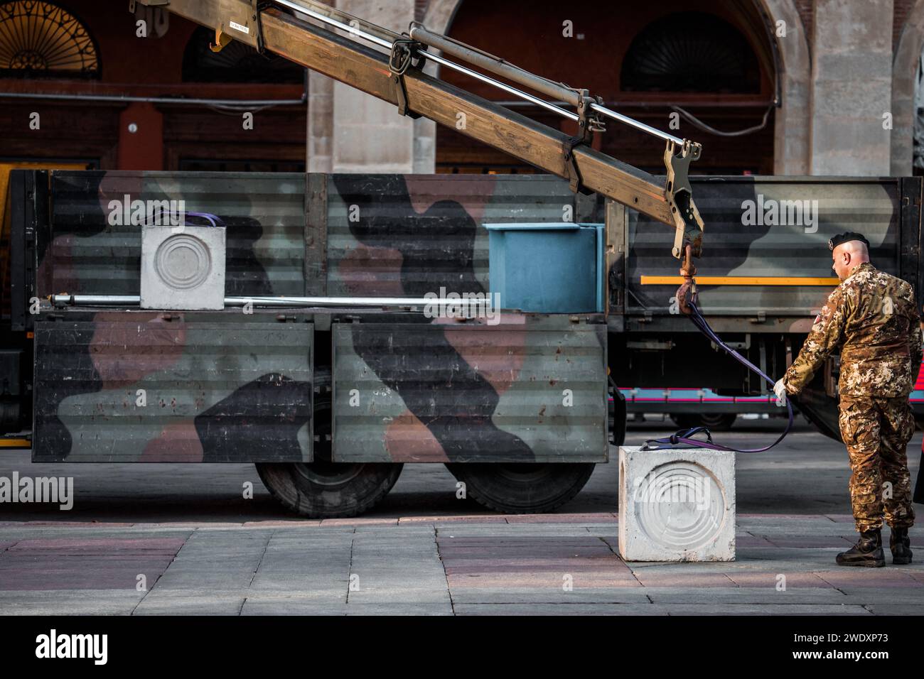 Cargo solutions hi-res stock photography and images - Alamy