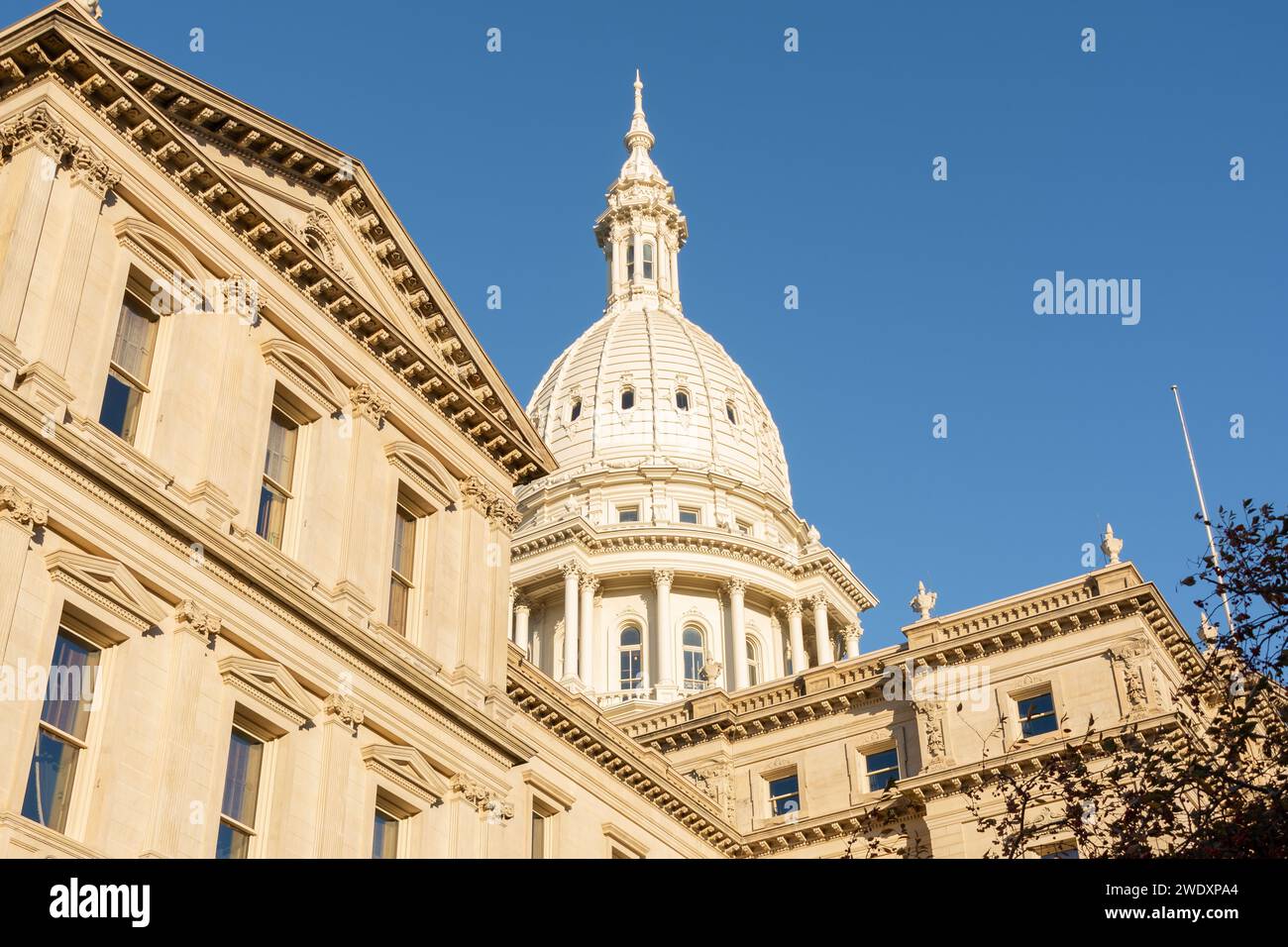 Michigan state capitol building in hi-res stock photography and images ...