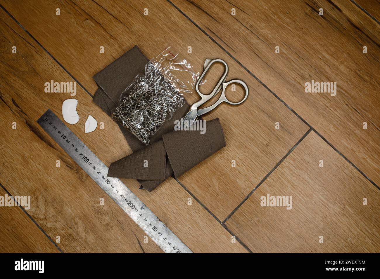tools textile fabric seamstress scissors pins Stock Photo - Alamy