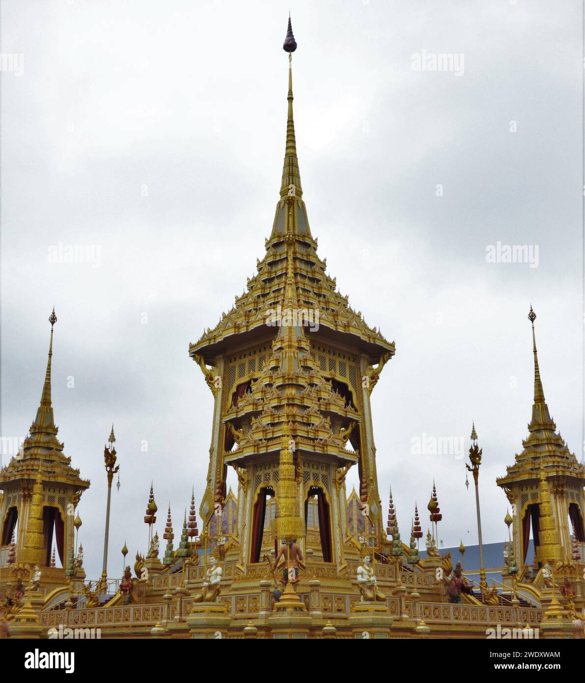Bangkok's remembrance of King Rama 9 Stock Photo - Alamy