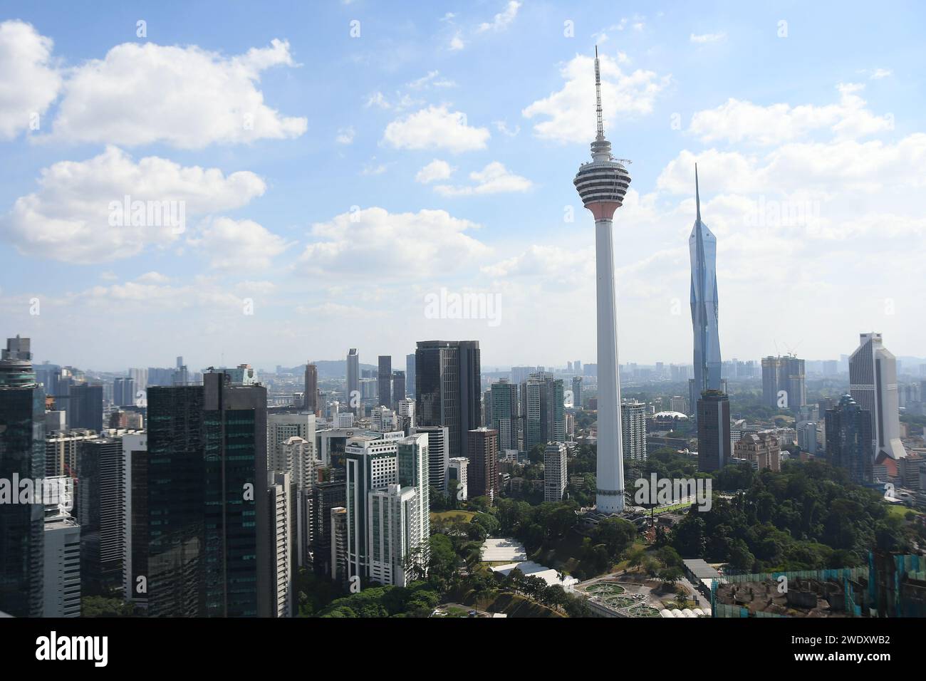 Clear sky view with diverse cityscape Stock Photo - Alamy